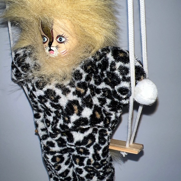 unbranded | Other | Vintage Lion Marionette Puppet On Swing Hand ...